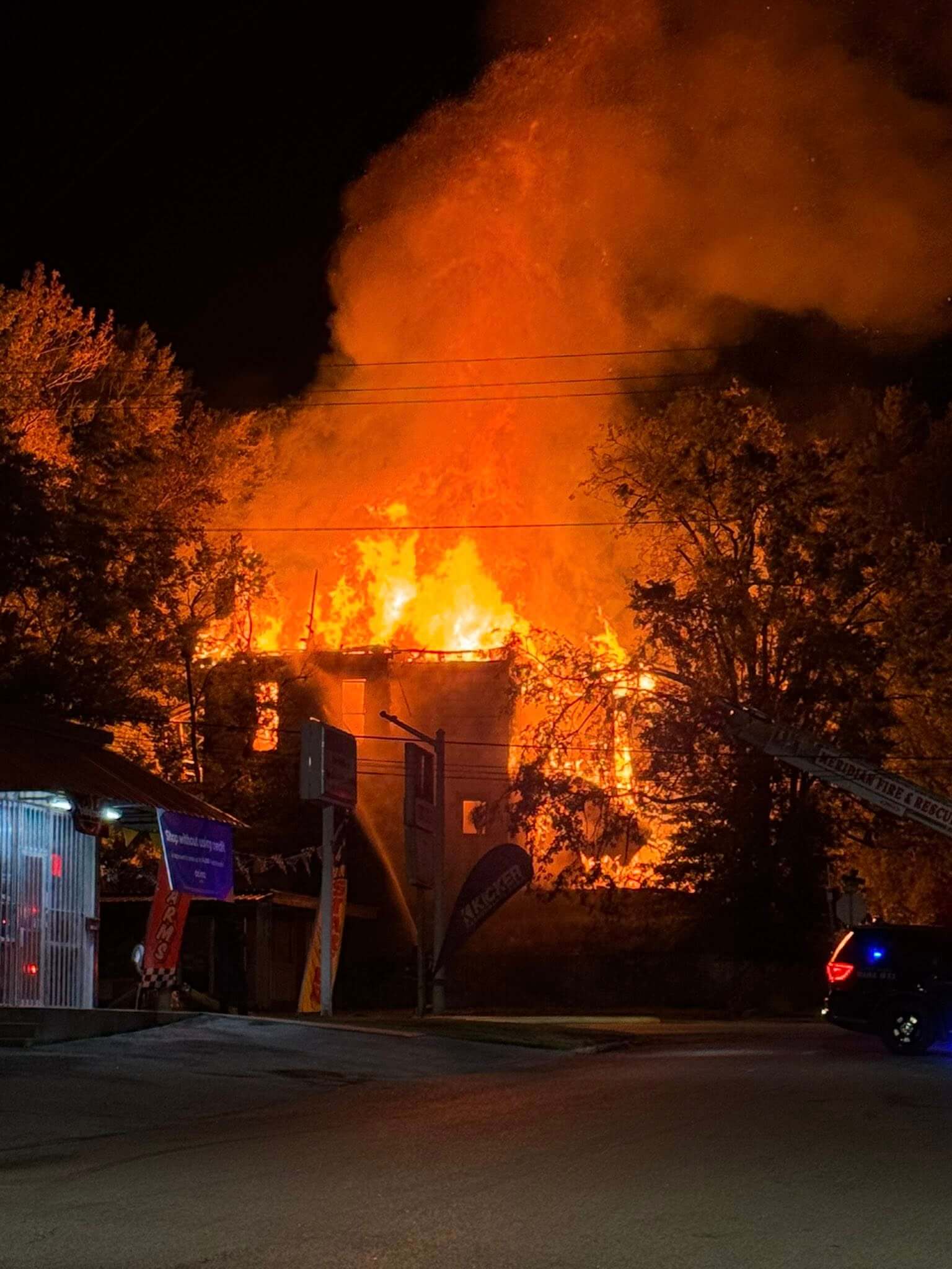 Massive Fire Destroys Abandoned Meridian Building | Mississippi News Group
