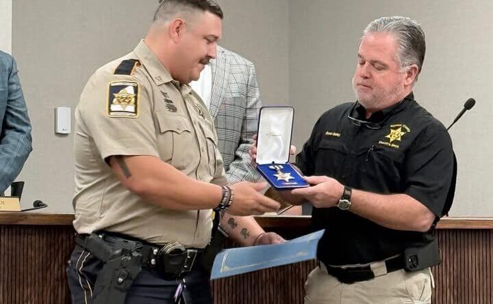 Rankin County deputy receives lifesaving award for firearm accident ...